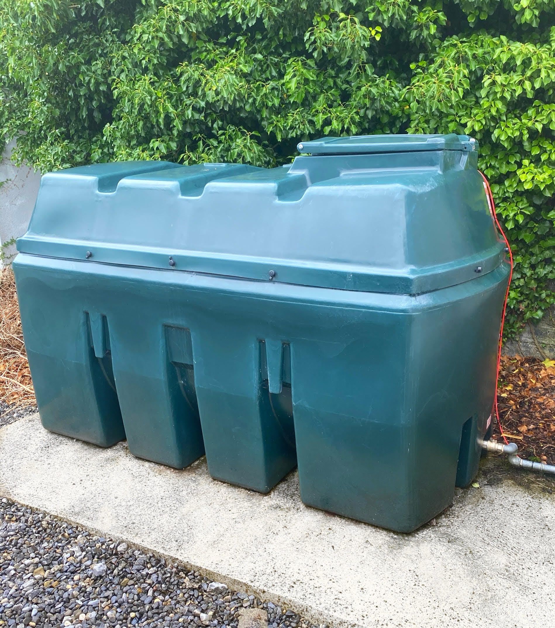 Different Types of Oil Tanks and Their Lifespans - C2G Oil Tank Replacement